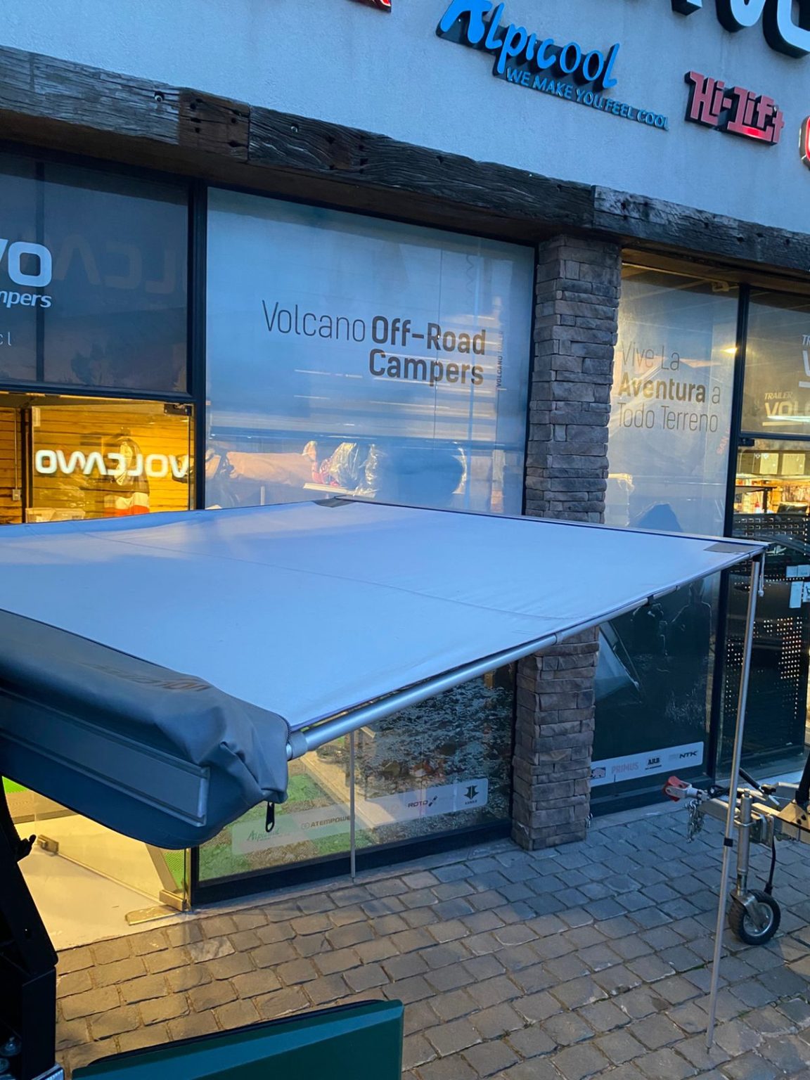Toldo off road c/luz LED 1.6 x 2.5 mt | Volcano - VolcanoTrailer